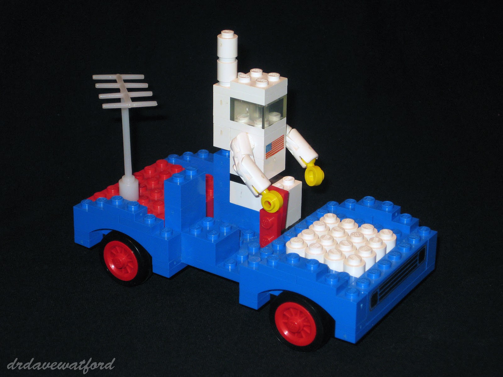 Gimme Lego: The Real Classic Space