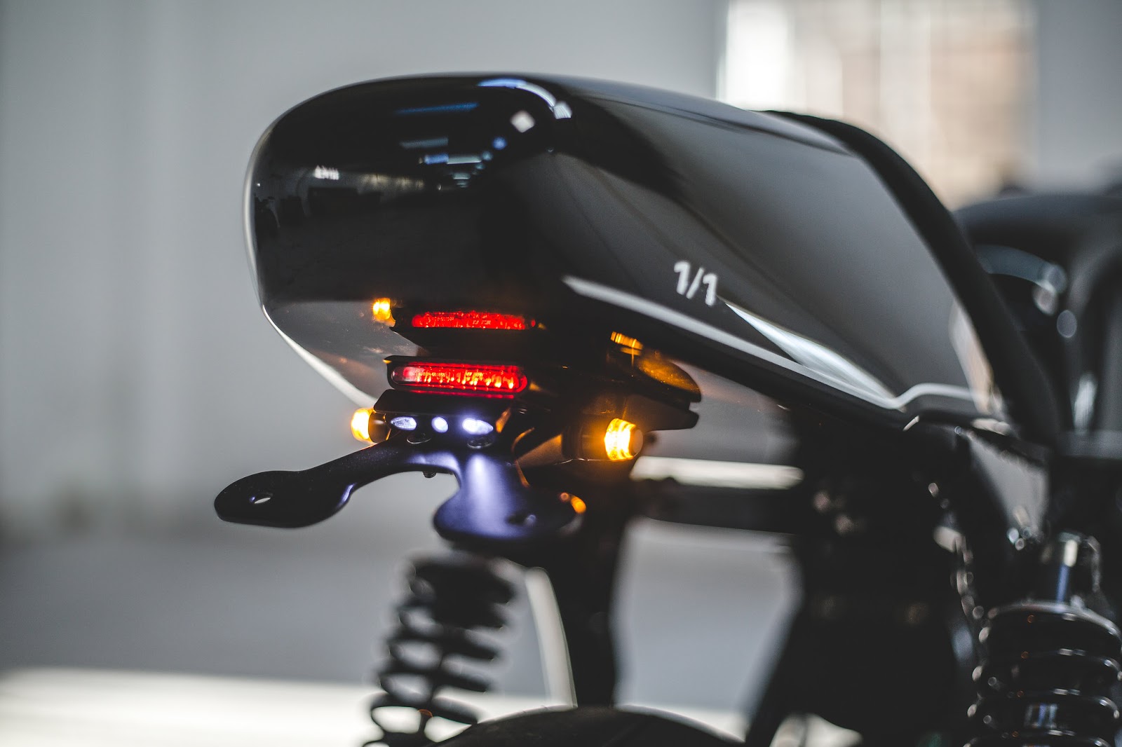 Triumph Thruxton R / deBolex Engineering Co.