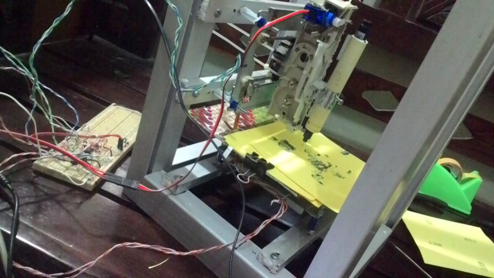 Membuat sendri mesin Mini CNC dengan DVD rom Bekas dan Arduino Uno ...