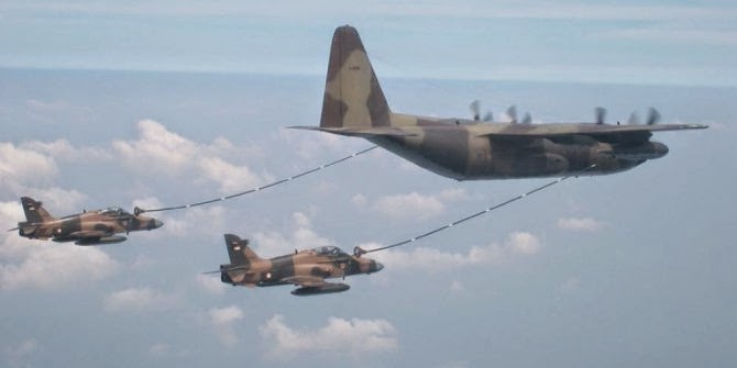 AIRPLANE SCALE MODELKIT: BAe Hawk-200