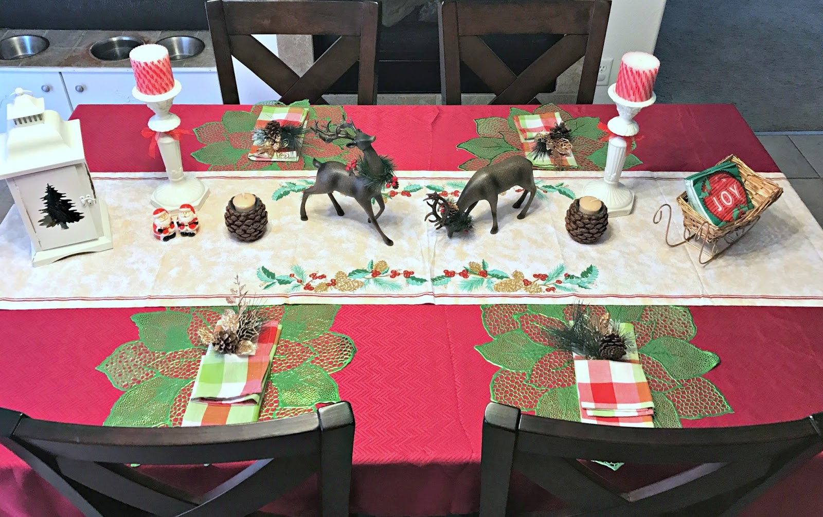 Oriental Trading Christmas Table Makeover! - We Got The Funk
