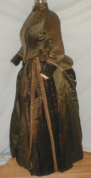 An 1890's Victorian Sporting Outfit - Decor To Adore