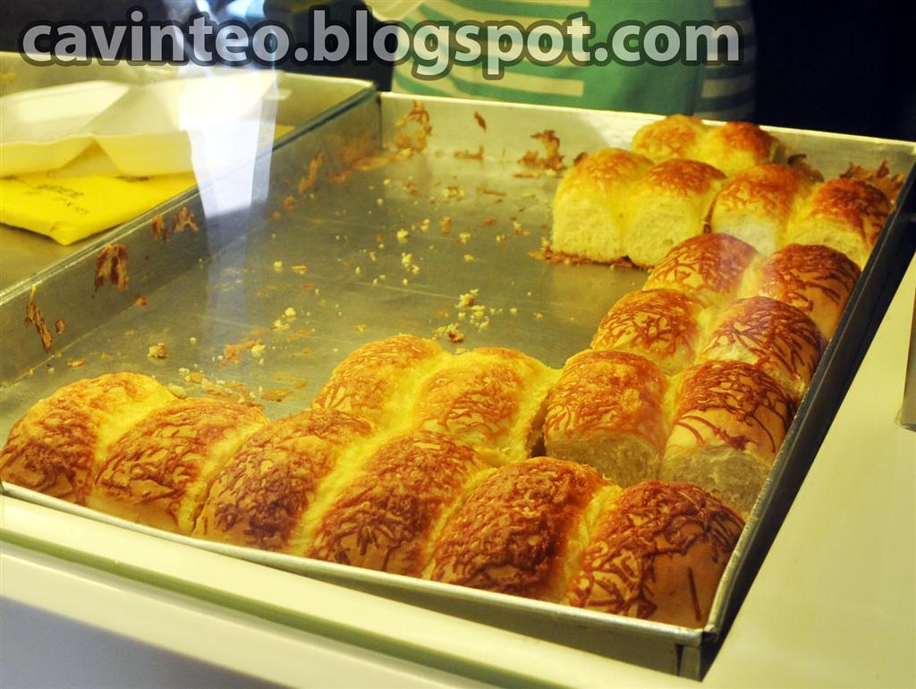 Entree Kibbles: Freshly Baked Buns from Bunnies Bakery @ People's Park ...