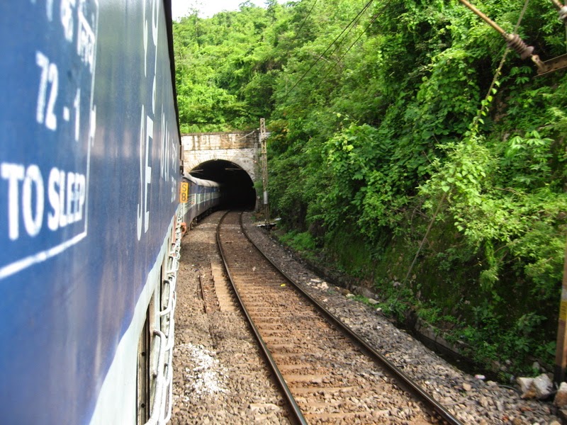 Koderma Railway Station - Complete Information - Jhumri Telaiya Blog