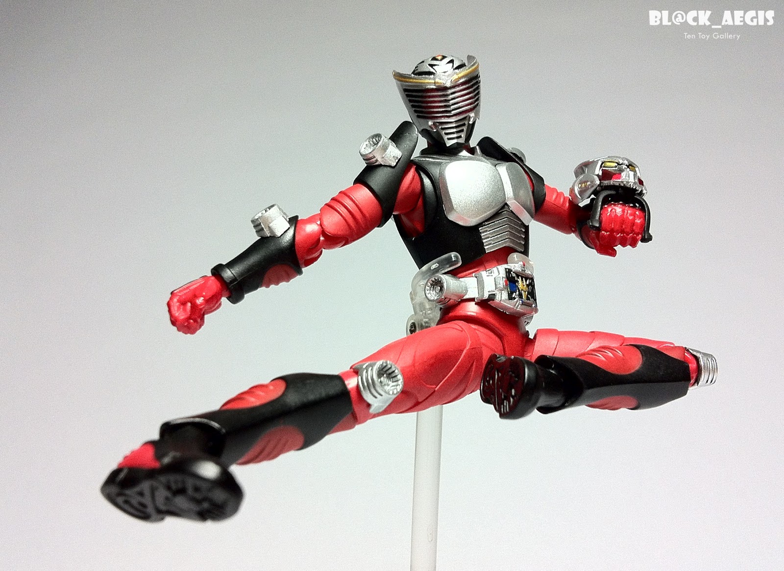 Ten Toy Gallery: Review: S.H.Figuarts Masked Rider Ryuki