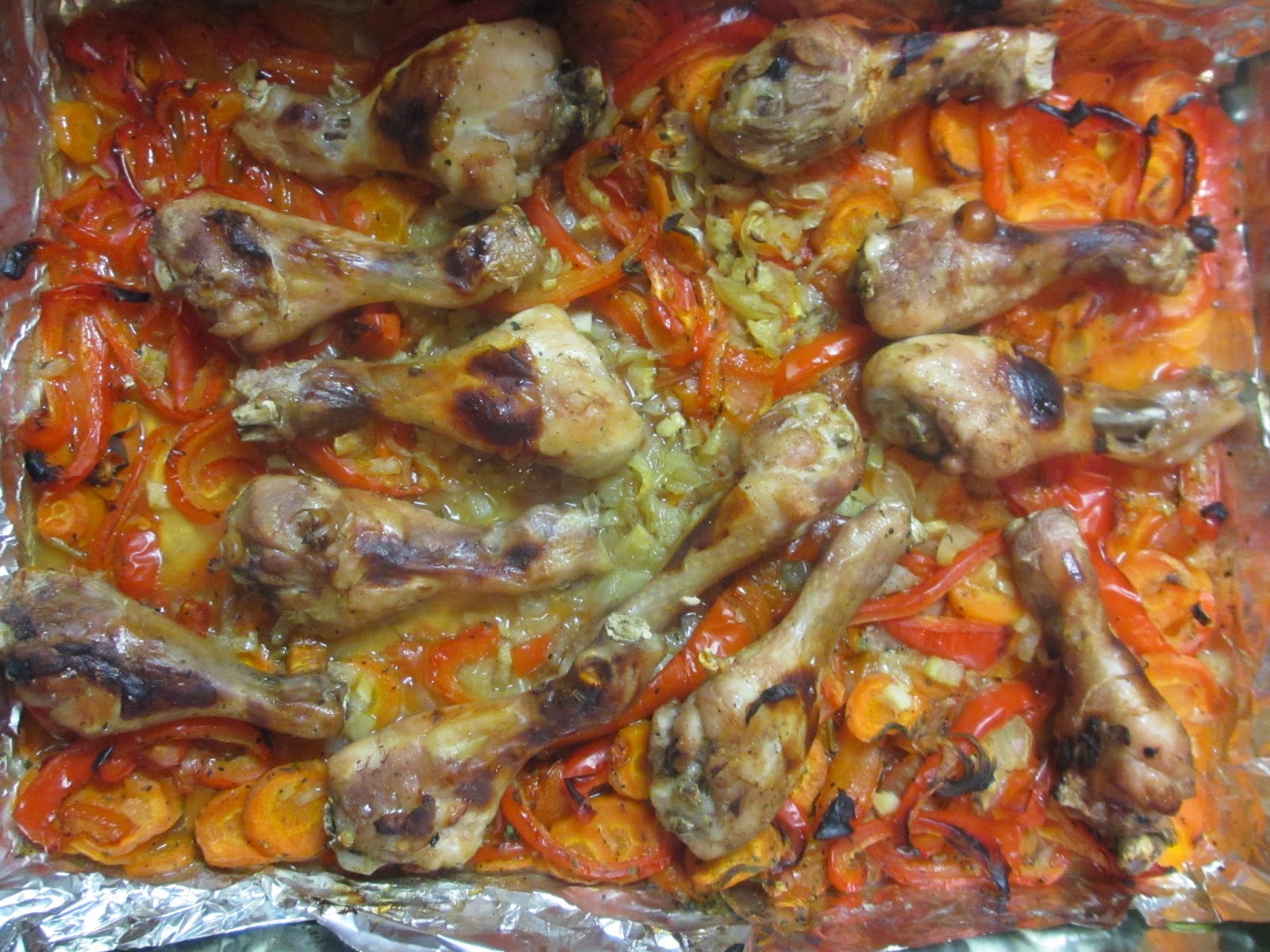 Krissu kokkab: Ahjus küpsetatud kana poolkoivad ja köögiviljad