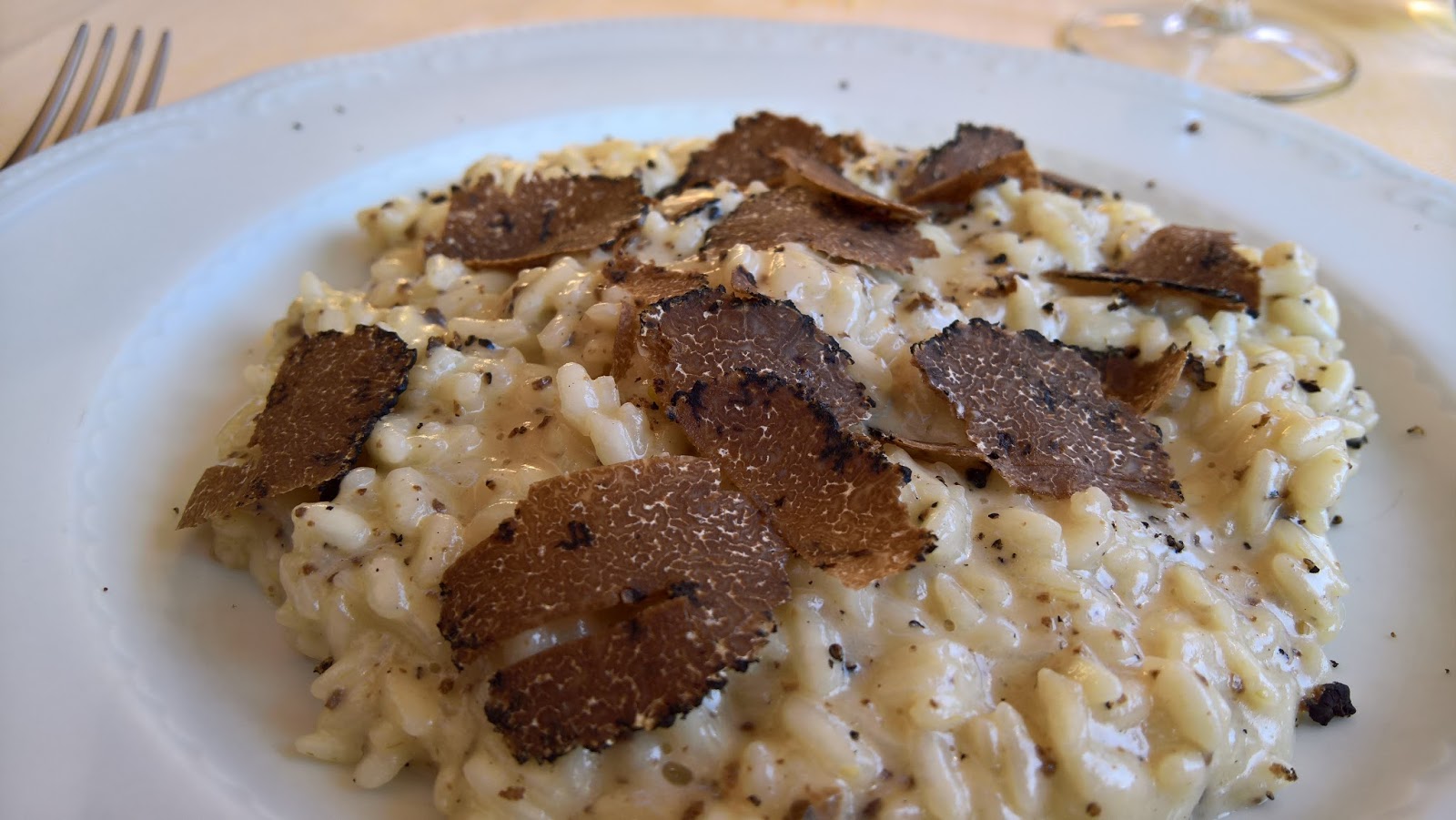 TravelMarx: A Hike Between San Pellegrino Terme (Ruspino) and Bracca