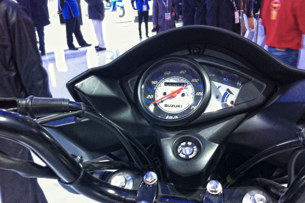 Suzuki unveils it's Hayate 110 motorcycle @ 2012 AutoExpo | Bike ...