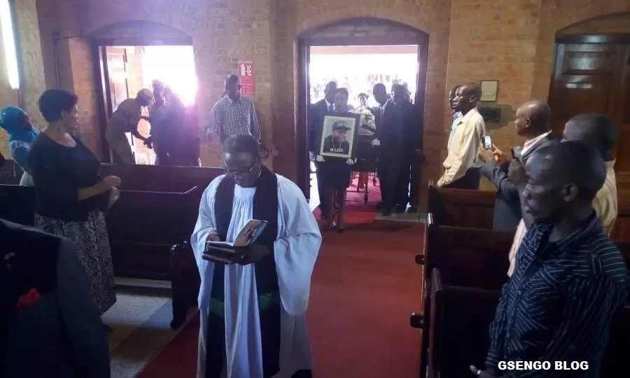 VIDEO YA PICHA ZA MAISHA YA IVAN SEMWANGA PAMOJA NA PICHA ZA HESHIMA Z ...