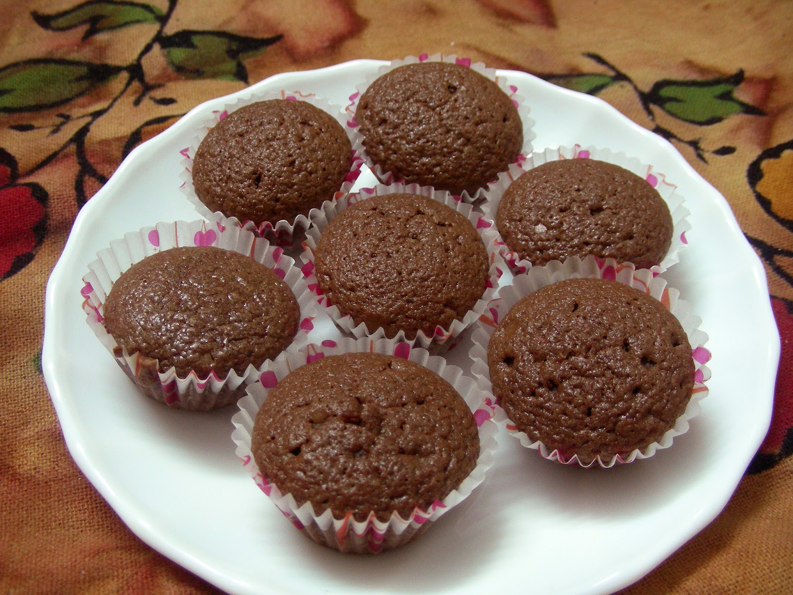 Nimmy's Kitchen: Nutella Mini Cup Cakes
