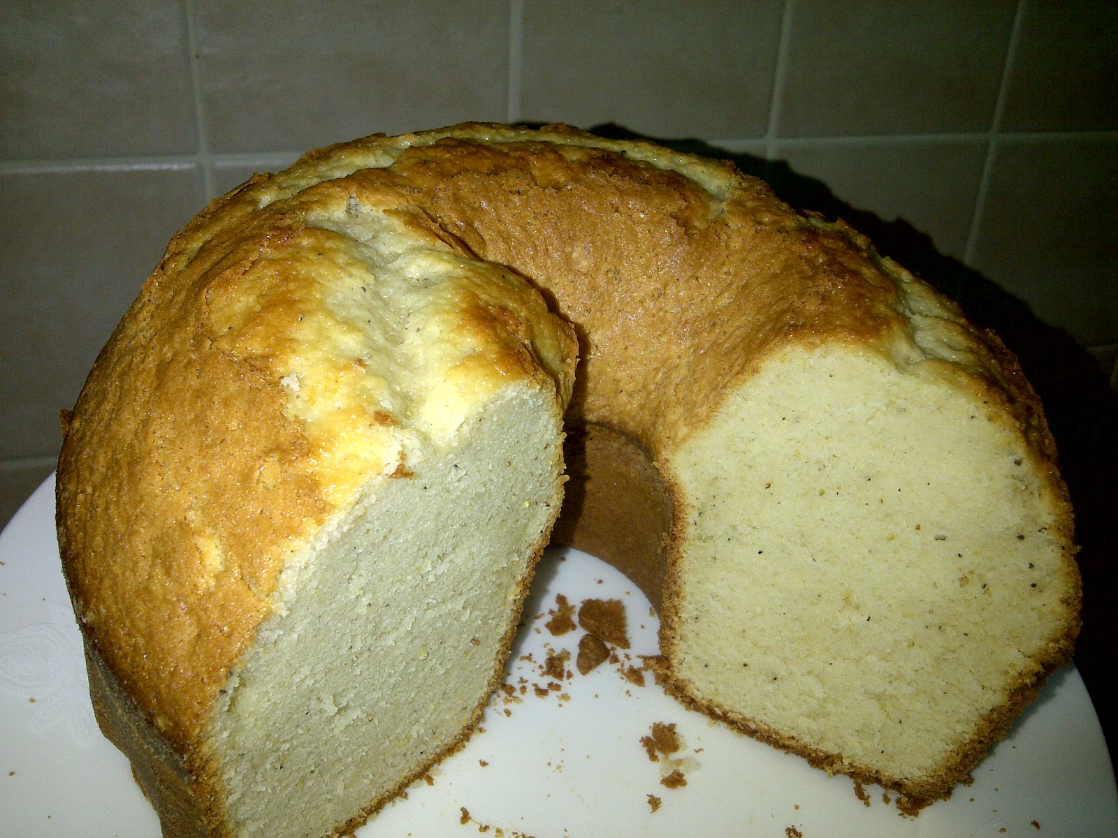 Maryam's Culinary Wonders: 140. Cardamom Cake