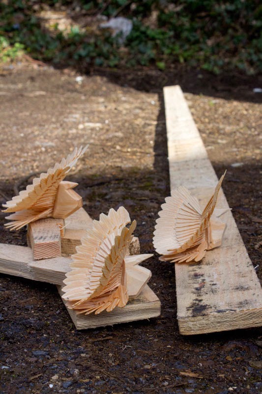 pimpmyfirewood: Some fan birds made from pallet wood