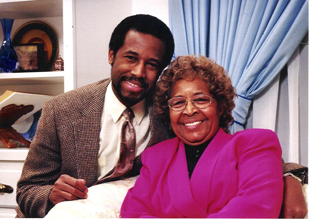 Criando filhos para o Senhor: Ben Carson e sua mãe Sonya Carson