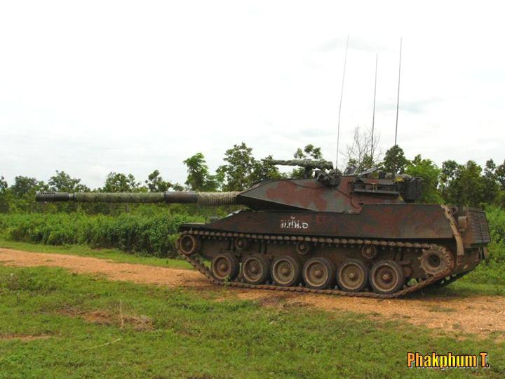 THAIDEFENSE-NEWS: ภาพรถถังเบา Commando Stingray (ม.พัน.6) "สวนสนาม"