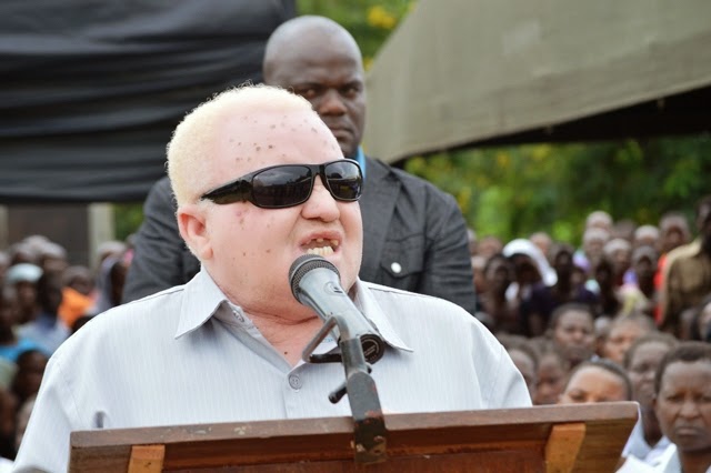 MATUKIO KATIKA PICHA: PICHA ZAIDI ZA MAZISHI YA KAPTENI JOHN KOMBA