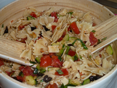 Papotages en Cuisine: salade festive de pâtes froides, courgettes ...