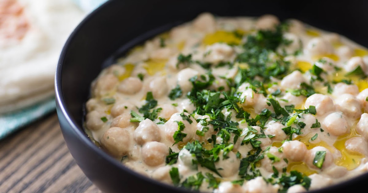 Hummus Masabacha (Hummus With Whole Chickpeas) Recipe | Best Place To ...