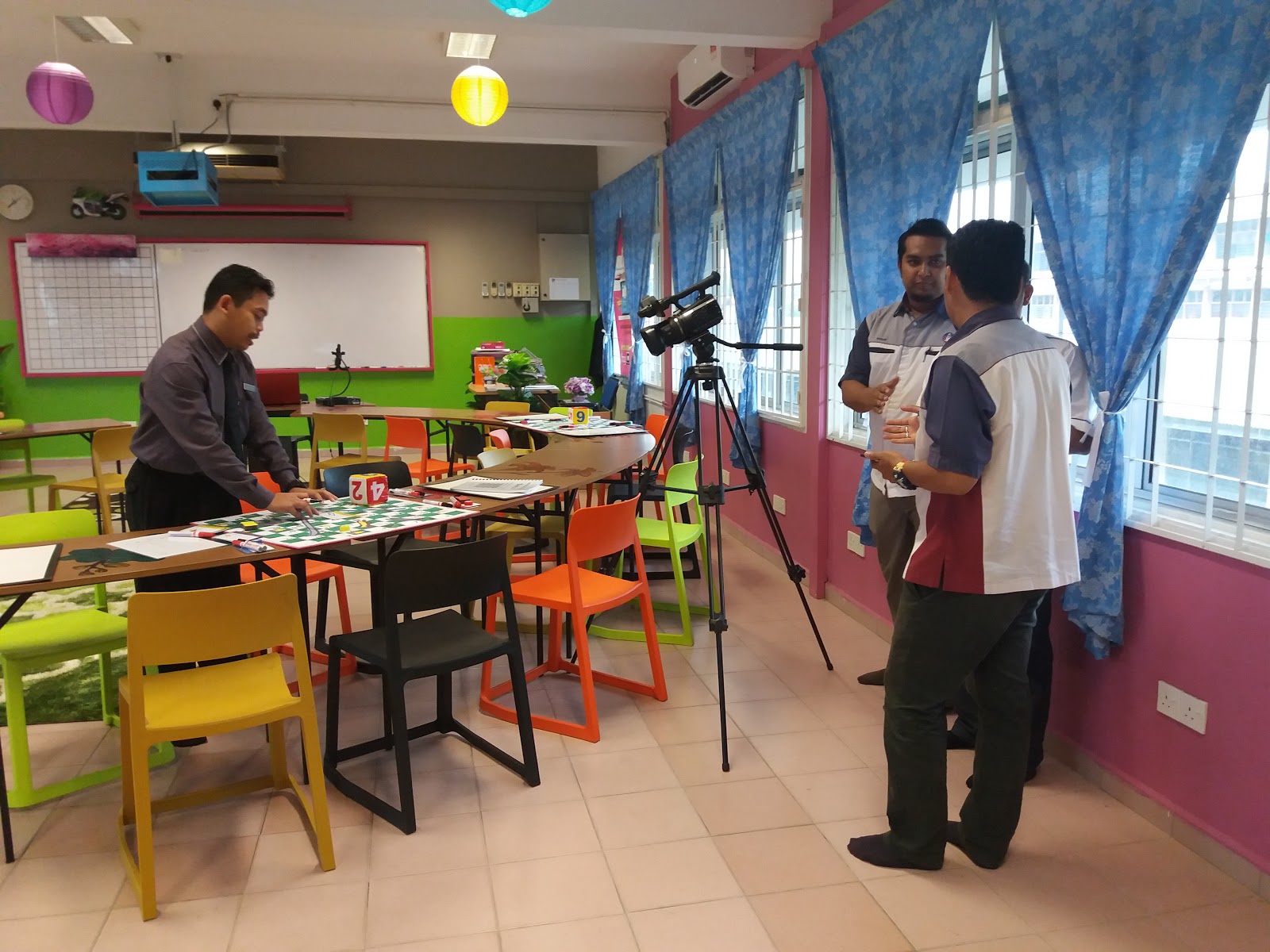 RAKAMAN VIDEO GURU INOVASI (CIKGU SAFULNIZAN) SK RAJA BAHAR | SK ZAINAB 1