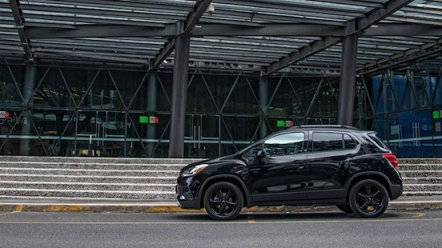 GM Tracker Midnight chega em outubro com visual imponente e motor 1.4 ...