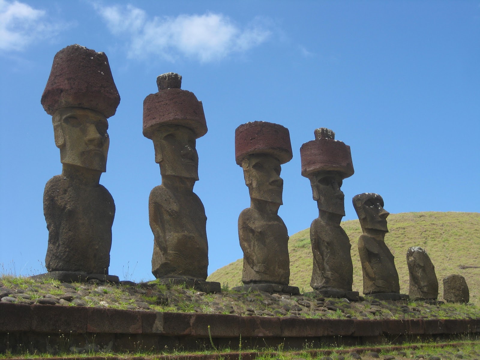 Mozen Schafer: Moai 12-18 to 12-22, 2013