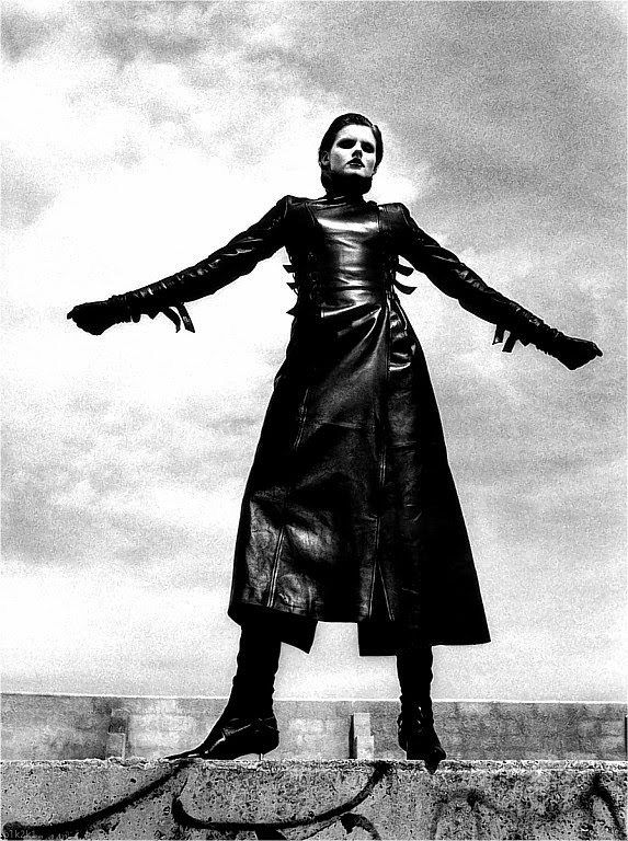 Leather Beauty: Helmut