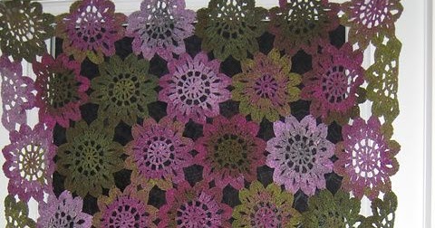 PERDELE CROSETATE ROMANIA: Perdea Crosetata Manual Flori Fantezie Model 3