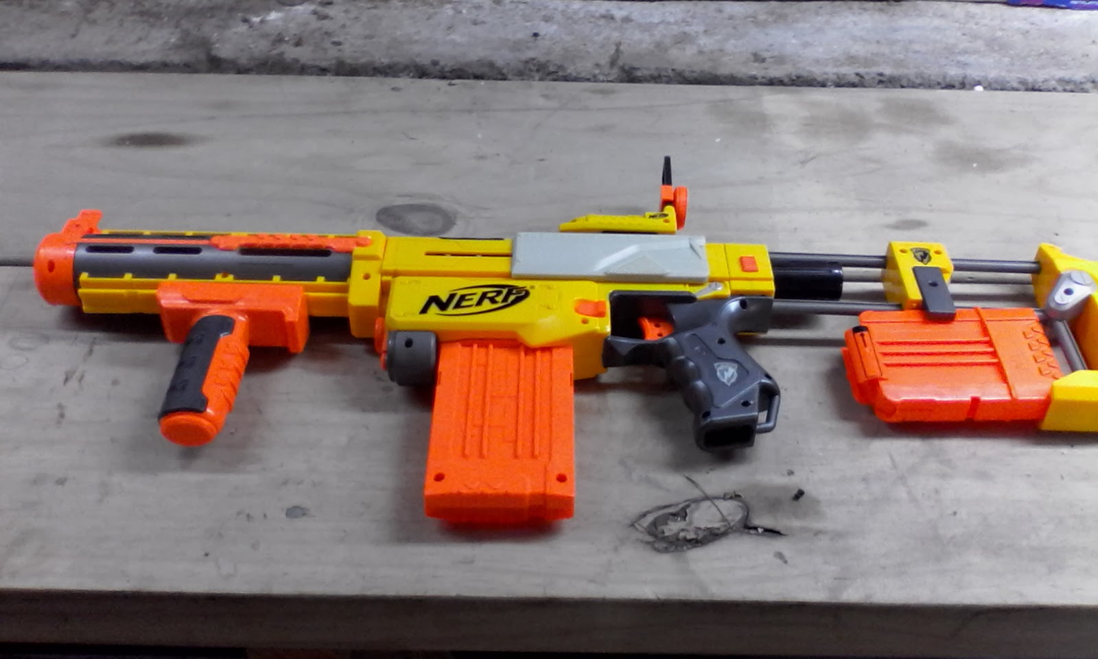 Kiwi Blasters - News and Reviews: Nerf N-Strike Recon CS-6 Review