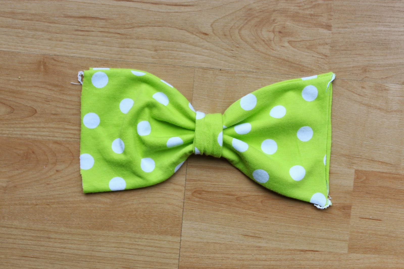 Zaaberry: Girls Bow Back Tank Top TUTORIAL