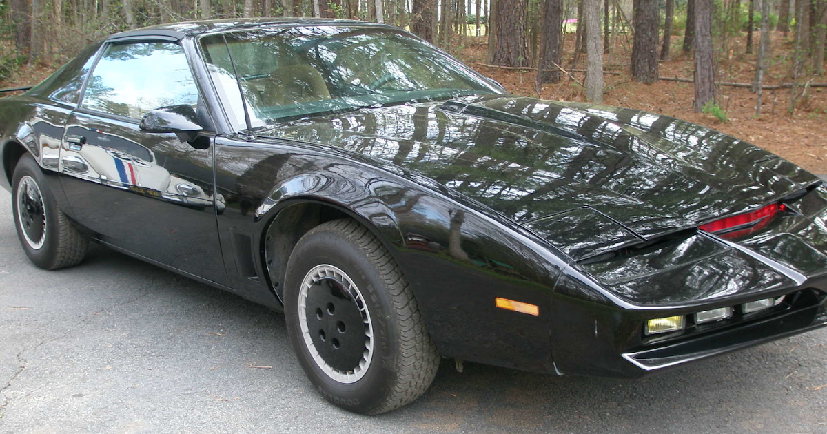 RD80s Crew Meets The '89 Batmobile, K.I.T.T., and More Hollywood ...