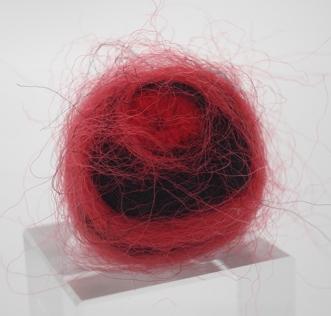 Kia Dallons Studio: Tutorial: Needle Felted Bead with Craft Felt