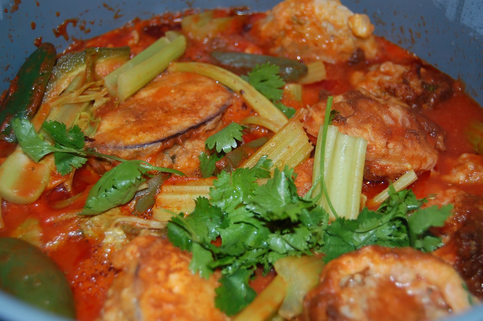 Saucy Kitchen: Mafroum - fried stuffed veggies in a spicy tomato sauce