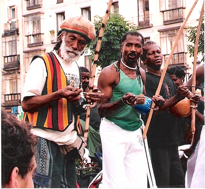 Ka-á-Pueira de Angola*: Homenagem ao meu Professor Lua Rasta!