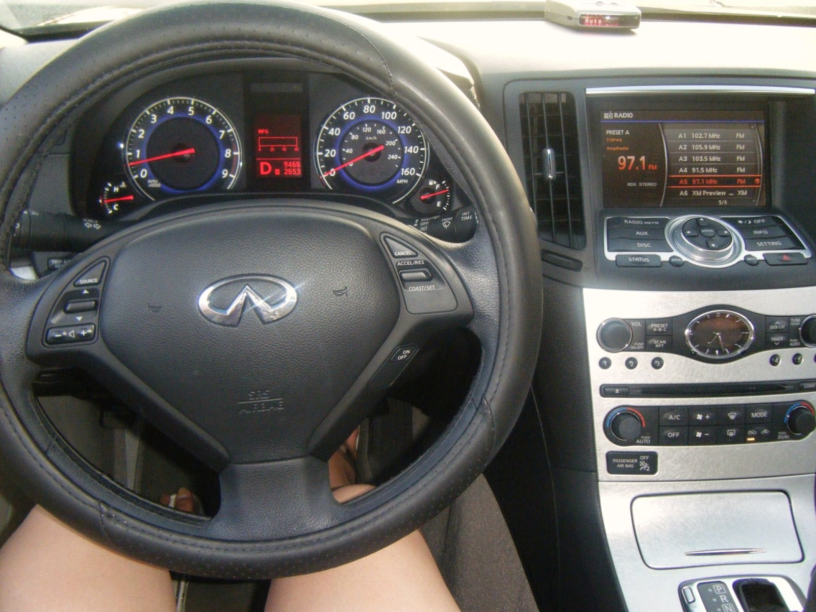 2014 Infiniti G37 Journey Photos collections