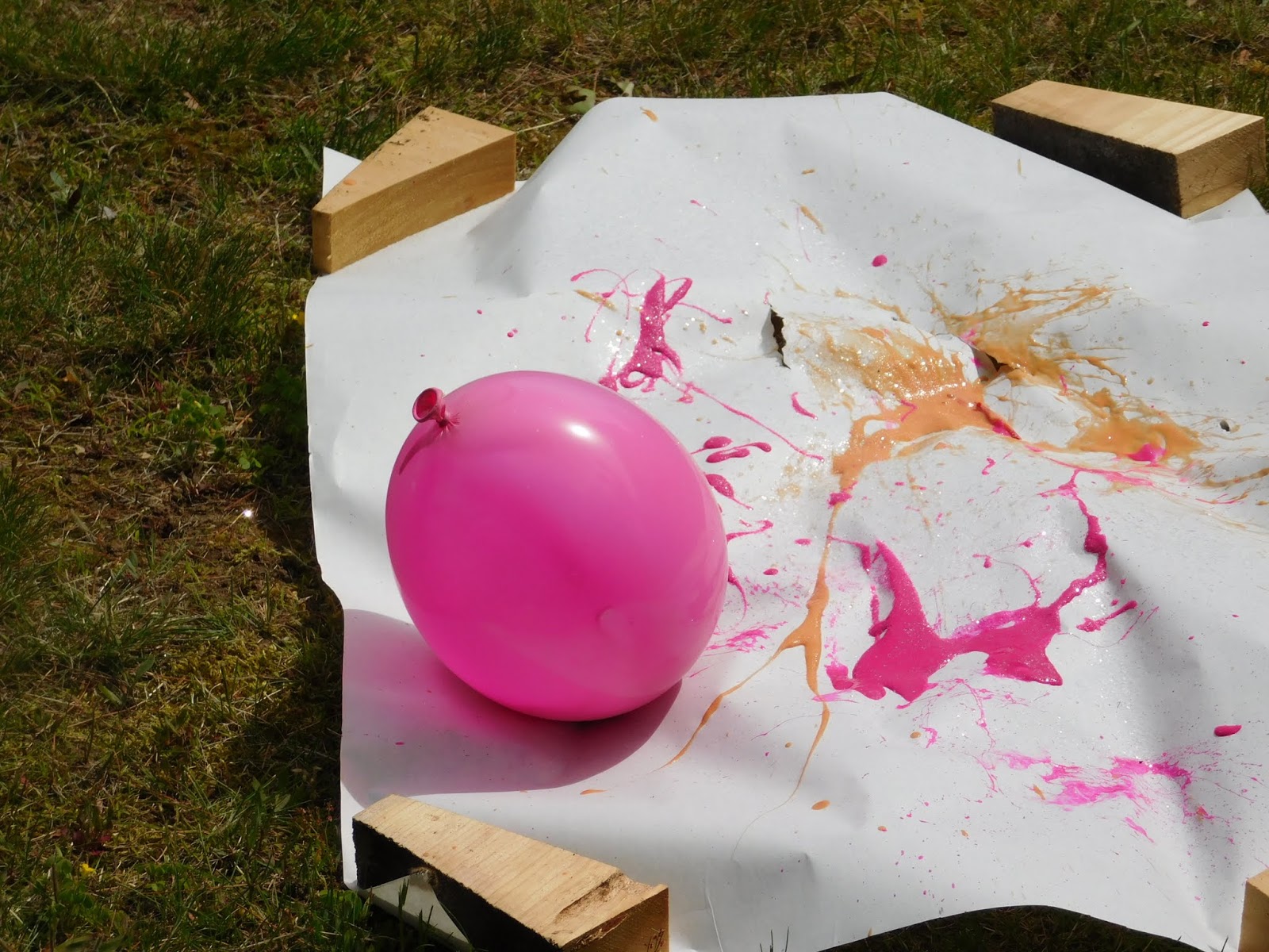 Art Project #95: Balloon Splatter Painting