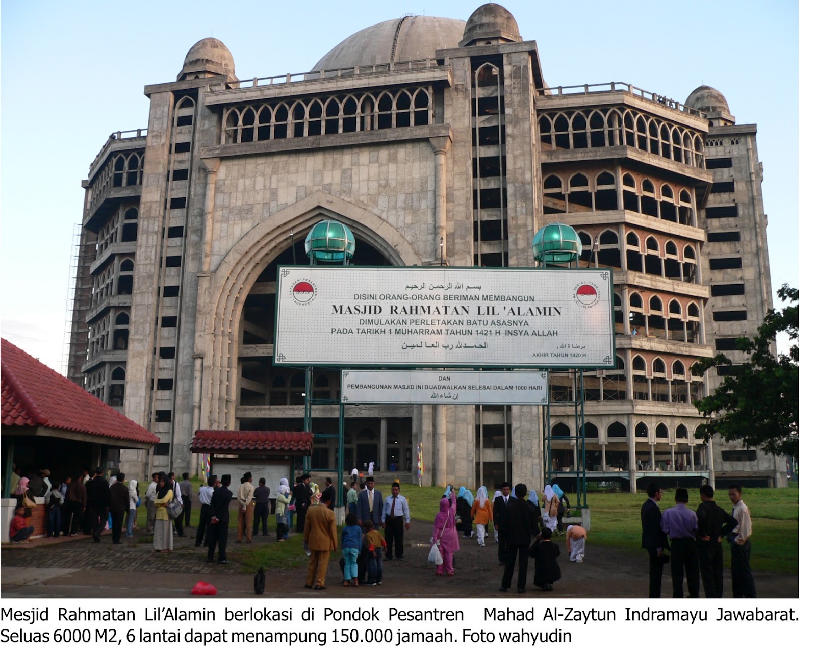 Wisata Religi Pondok Pesantren Modern Al-Zaytun Indramayu ~ Topikin ...