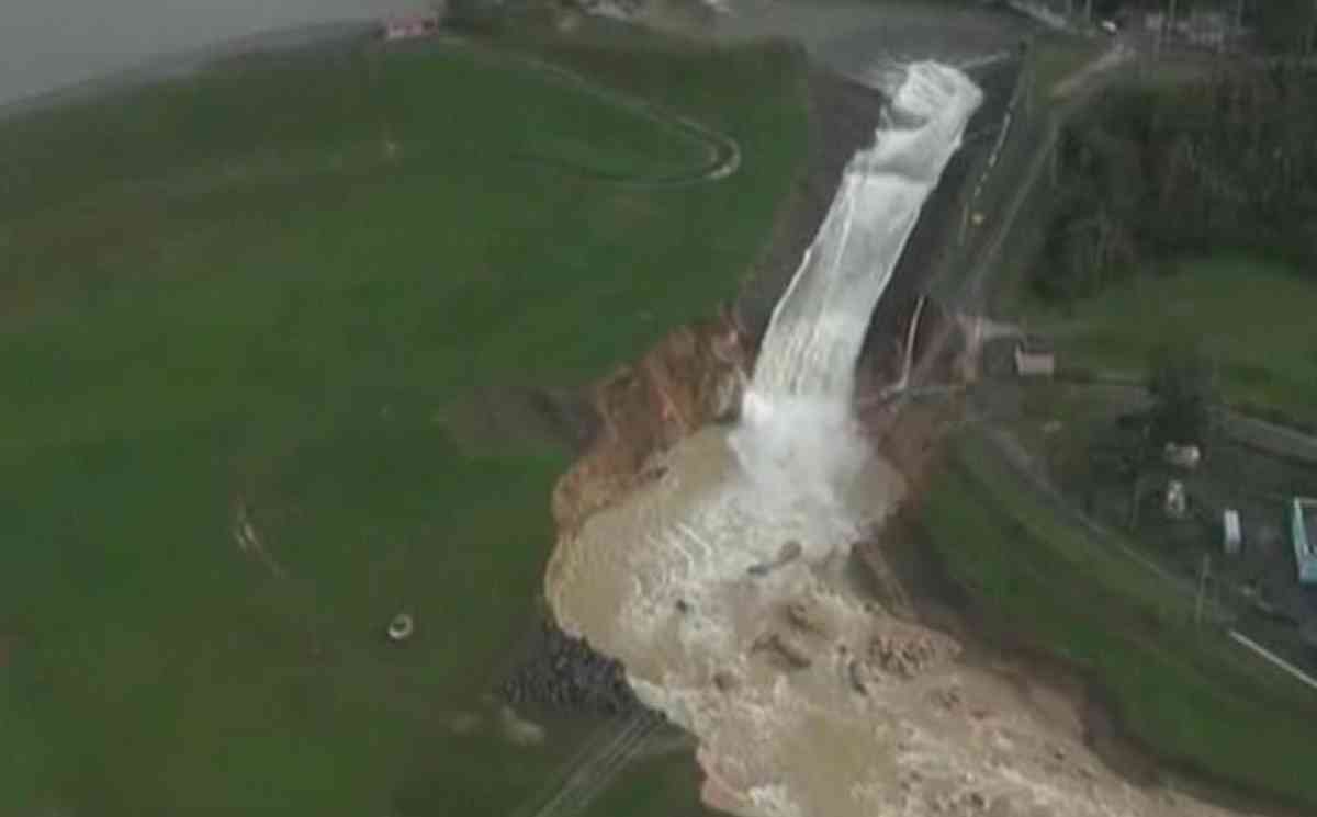 The Disaffected Lib: There's a Dam Bursting in Puerto Rico. That Might ...