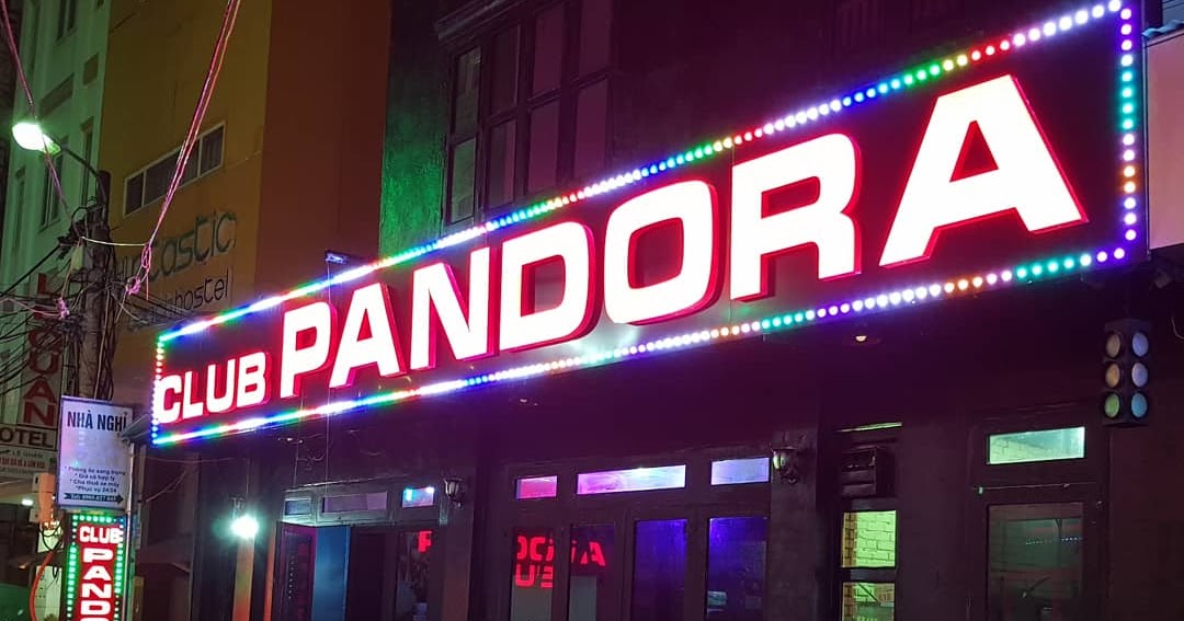 다낭 핫플레이스 CLUB PANDORA 코스프레 룸카페 - HANDANANG