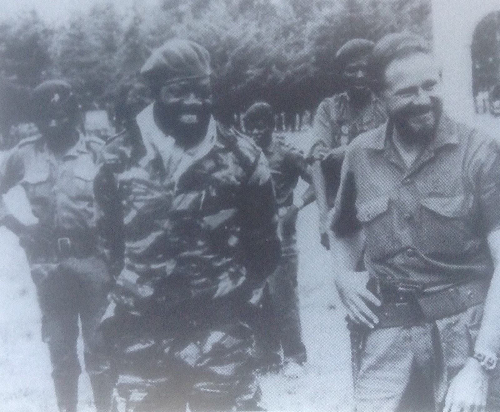 Livros Ultramar - Guerra Colonial: África Austral - 'WAR IN ANGOLA', by ...