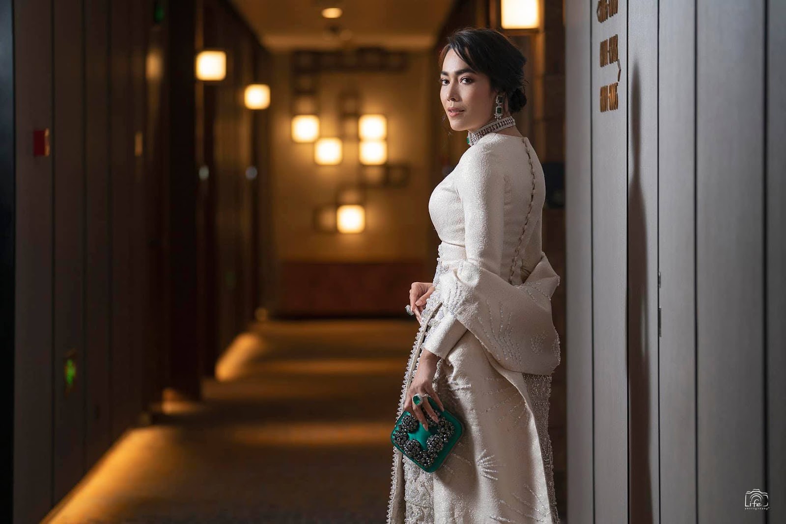 Moe Hay Ko - Myanmar Academy Award 2018 Fashion - Loreal Paris Myanmar