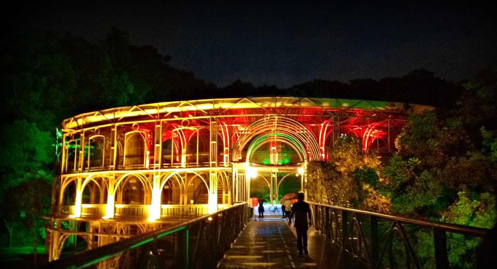 CURITIBA: Ópera de Arame | Brasileira Viajante