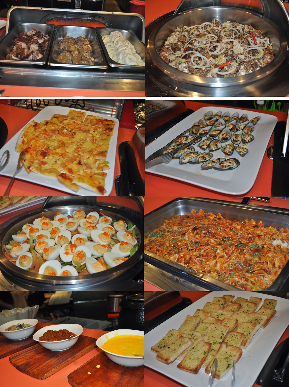 Dining: Movie Stars Cafe - Rochelle Rivera