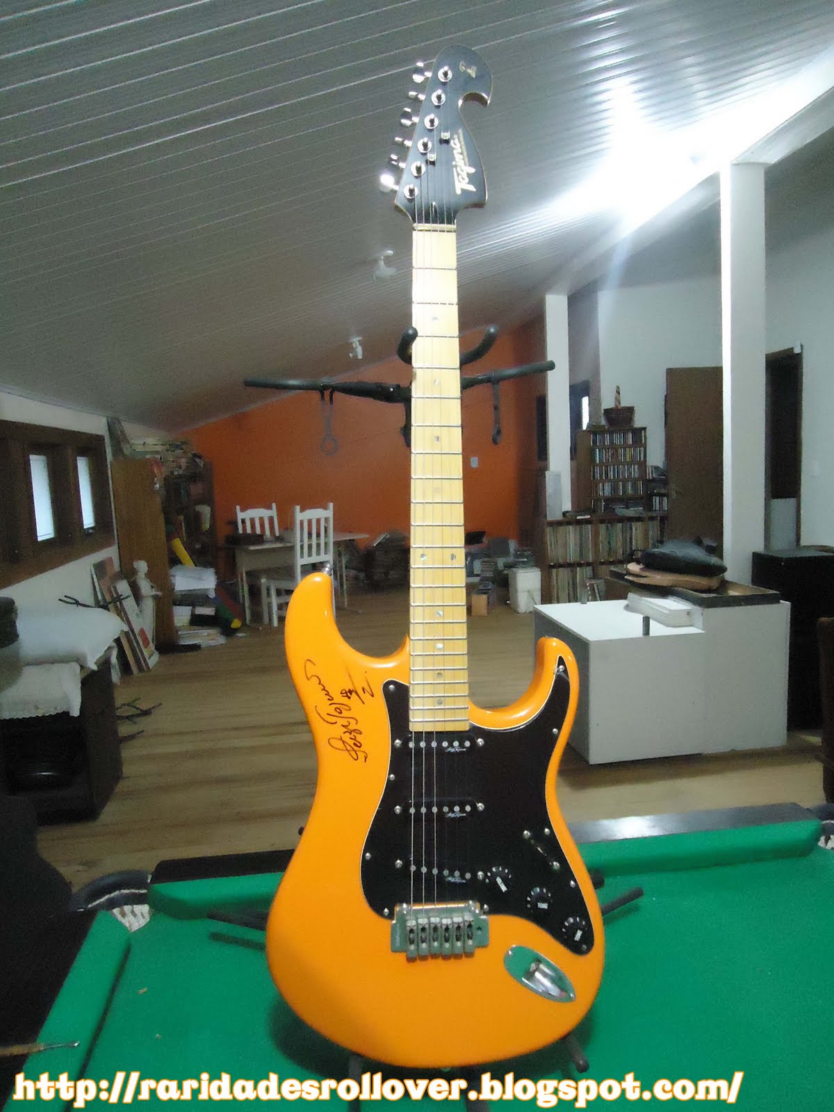 Raridades Roll Over: Tagima Stratocaster