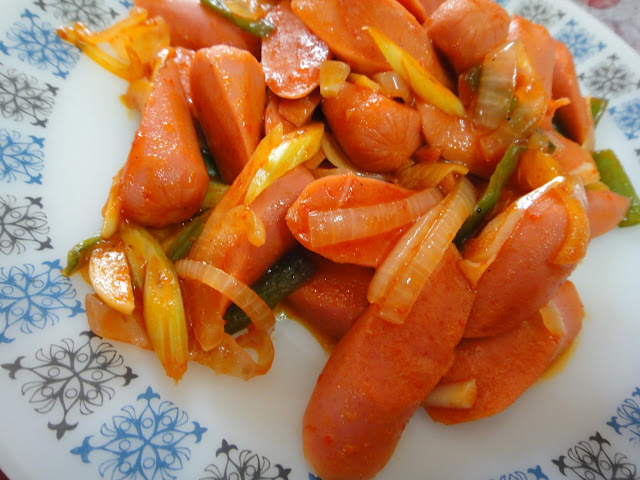 INTANBLING: sosej goreng pedas