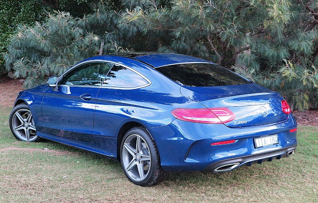 drivingandlife: DESIGN & PACKAGING - C-CLASS COUPE HITS ALL THE TARGETS!
