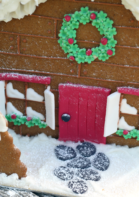 butter hearts sugar: Gingerbread Cottage 2012