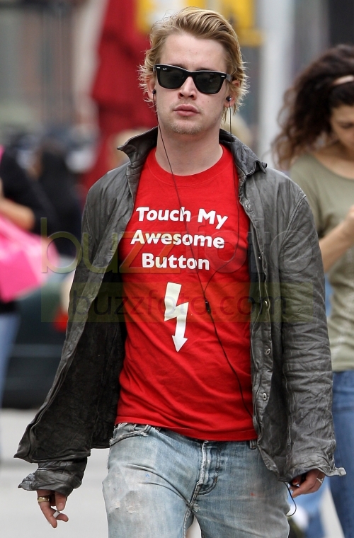 2012 Macaulay Culkin Hairstyles | Celebrity Hair Cuts