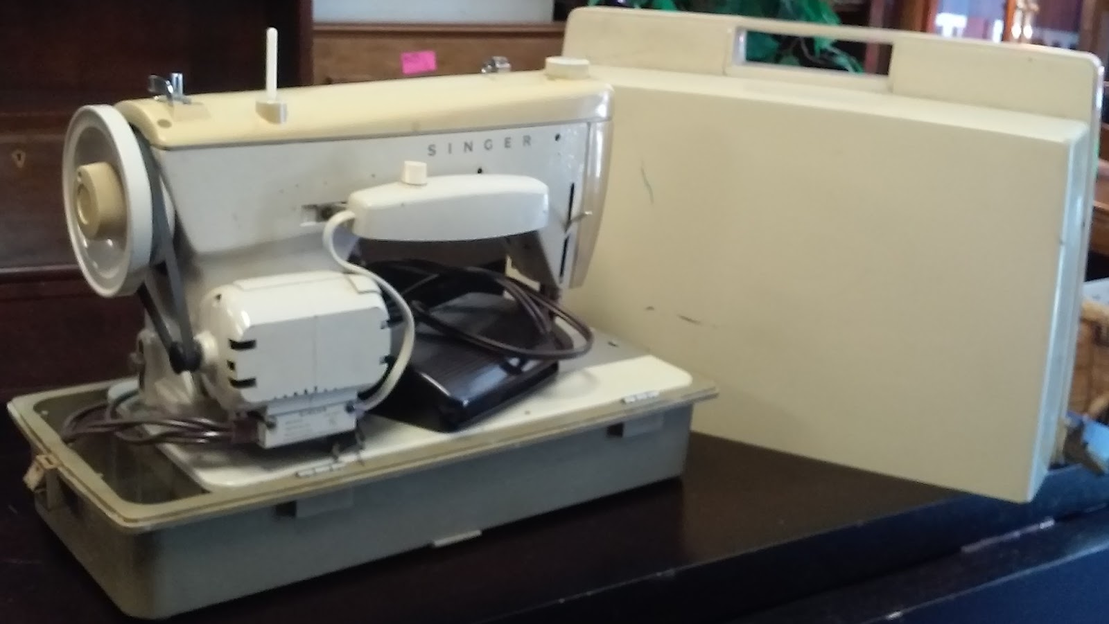 UHURU FURNITURE & COLLECTIBLES: SOLD Singer Model 237 Portable Sewing ...