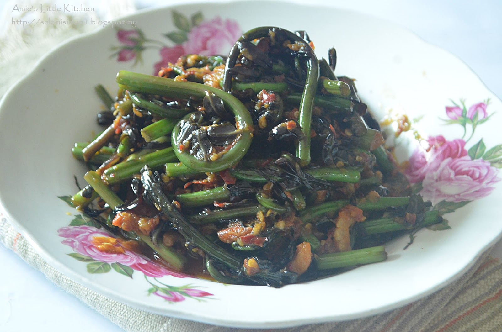 Pucuk Lemiding @ Midin Tumis Udang Kering - Amie's Little Kitchen