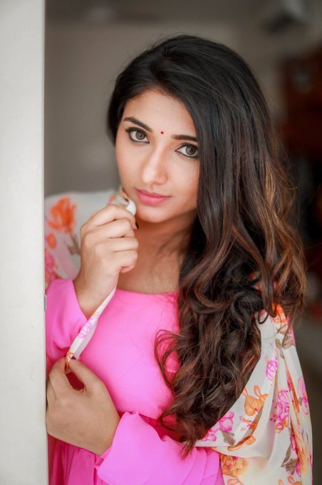 Adithi Menon Glam Photos - Latest Movie Updates, Movie Promotions ...