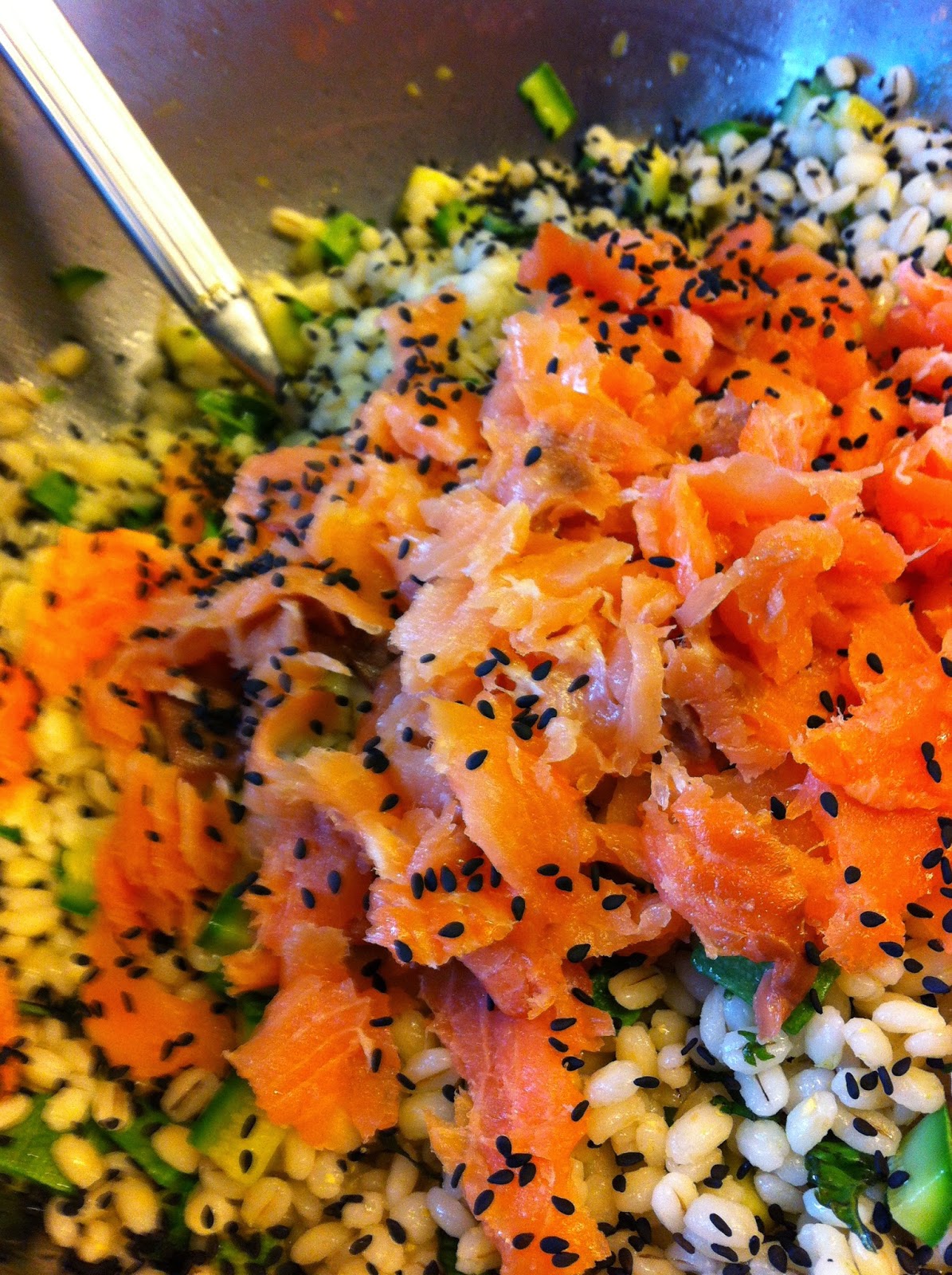 OK Cucchiai: Insalata di orzo perlato con salmone affumicato